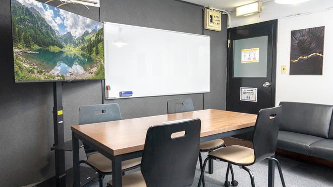 スペモ🧑🏻💻新橋駅徒歩6分❗️ワークショップ📖モニター完備✨勉強会👨🏫作業部屋✍️883_WORK新橋の写真1
