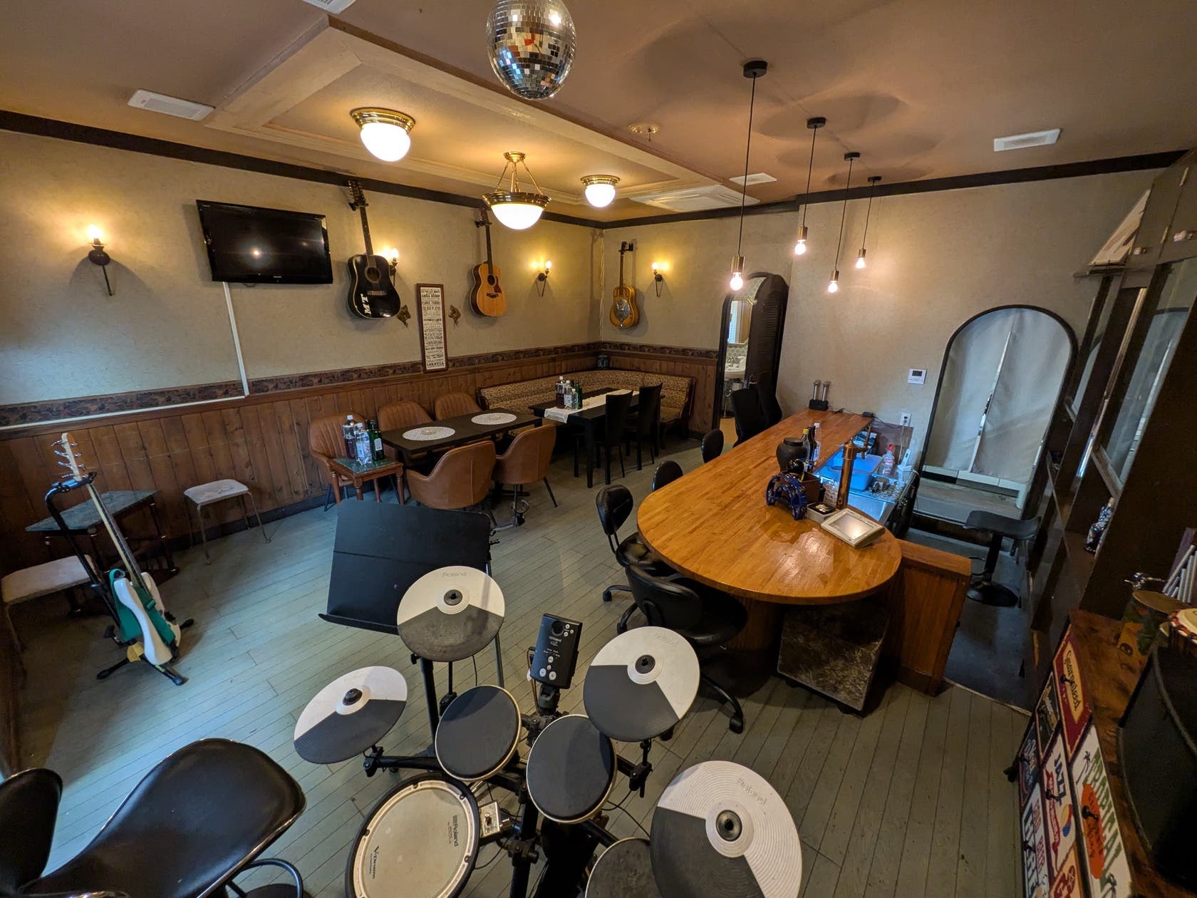 【駅徒歩約5分・一組限定貸切】屋内ラウンジ（スタジオにもカラオケにも）＆屋外BBQスペース！の写真7