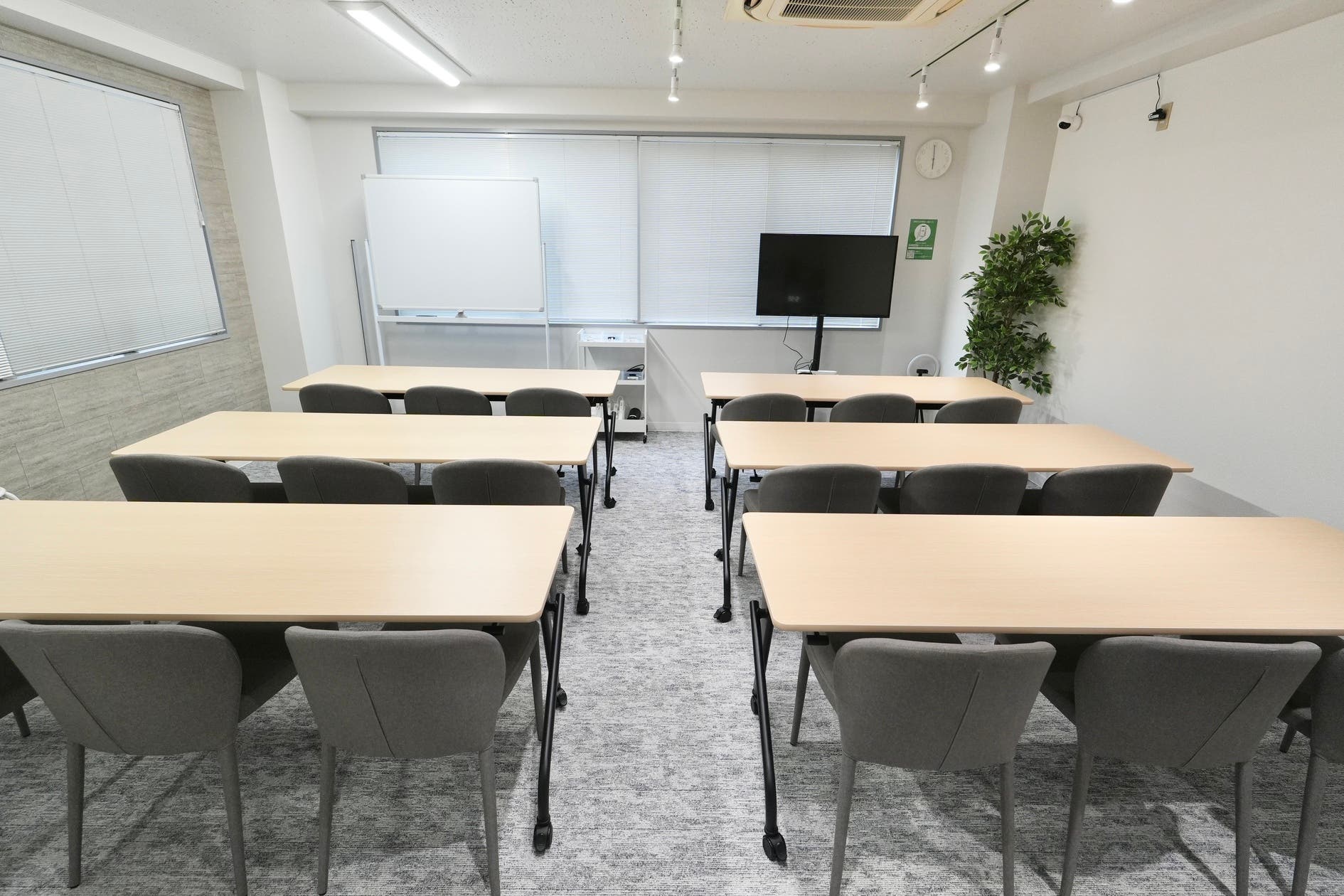 ★NEWOPEN★会議室・ワーク・パーティ・ボドゲ・撮影・オフ会など｜少人数〜最大25名｜WiFi無料｜ボドゲ等備品無料｜飲食可の写真3