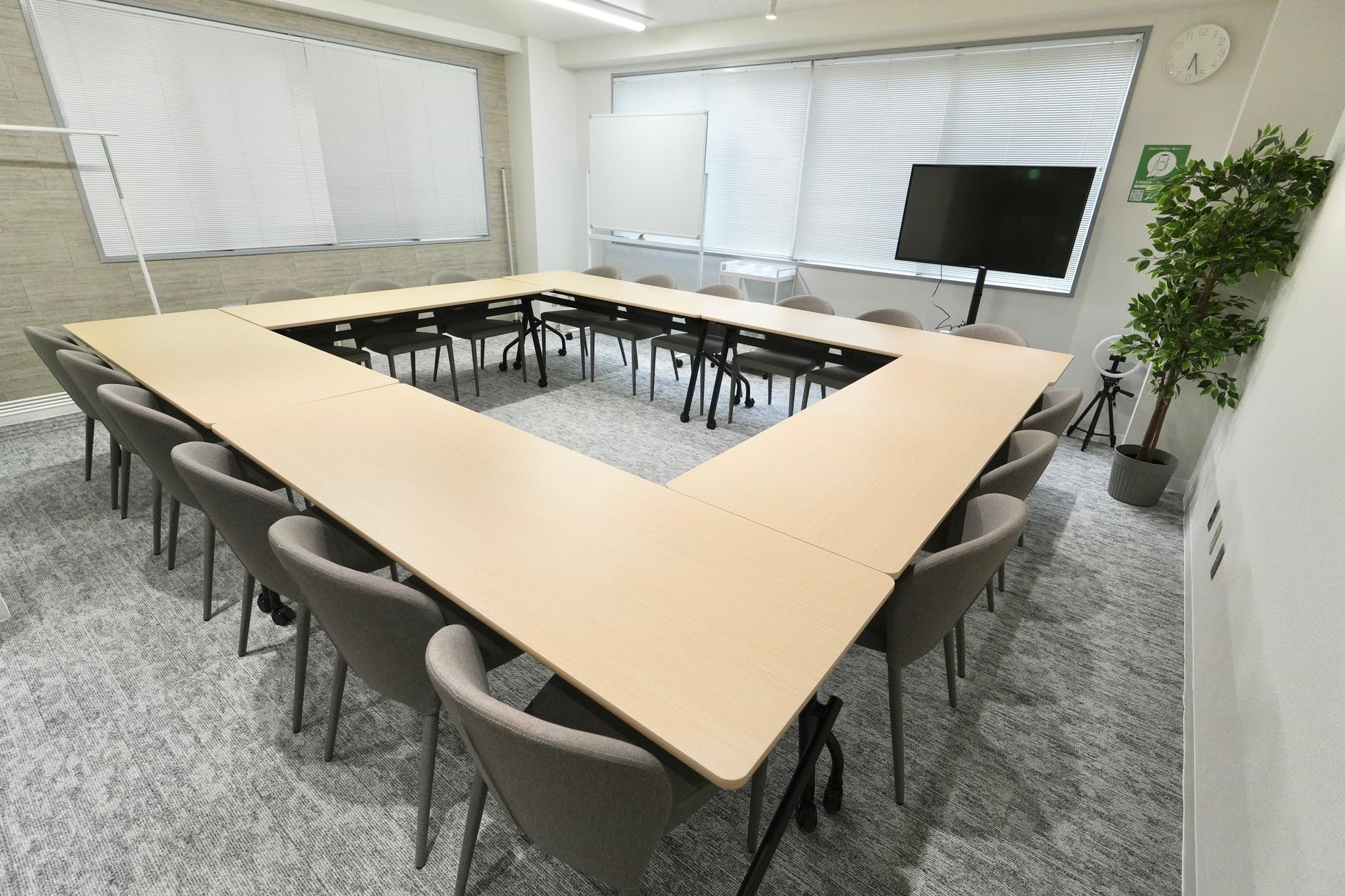 ★NEWOPEN★会議室・ワーク・パーティ・ボドゲ・撮影・オフ会など｜少人数〜最大25名｜WiFi無料｜ボドゲ等備品無料｜飲食可の写真2