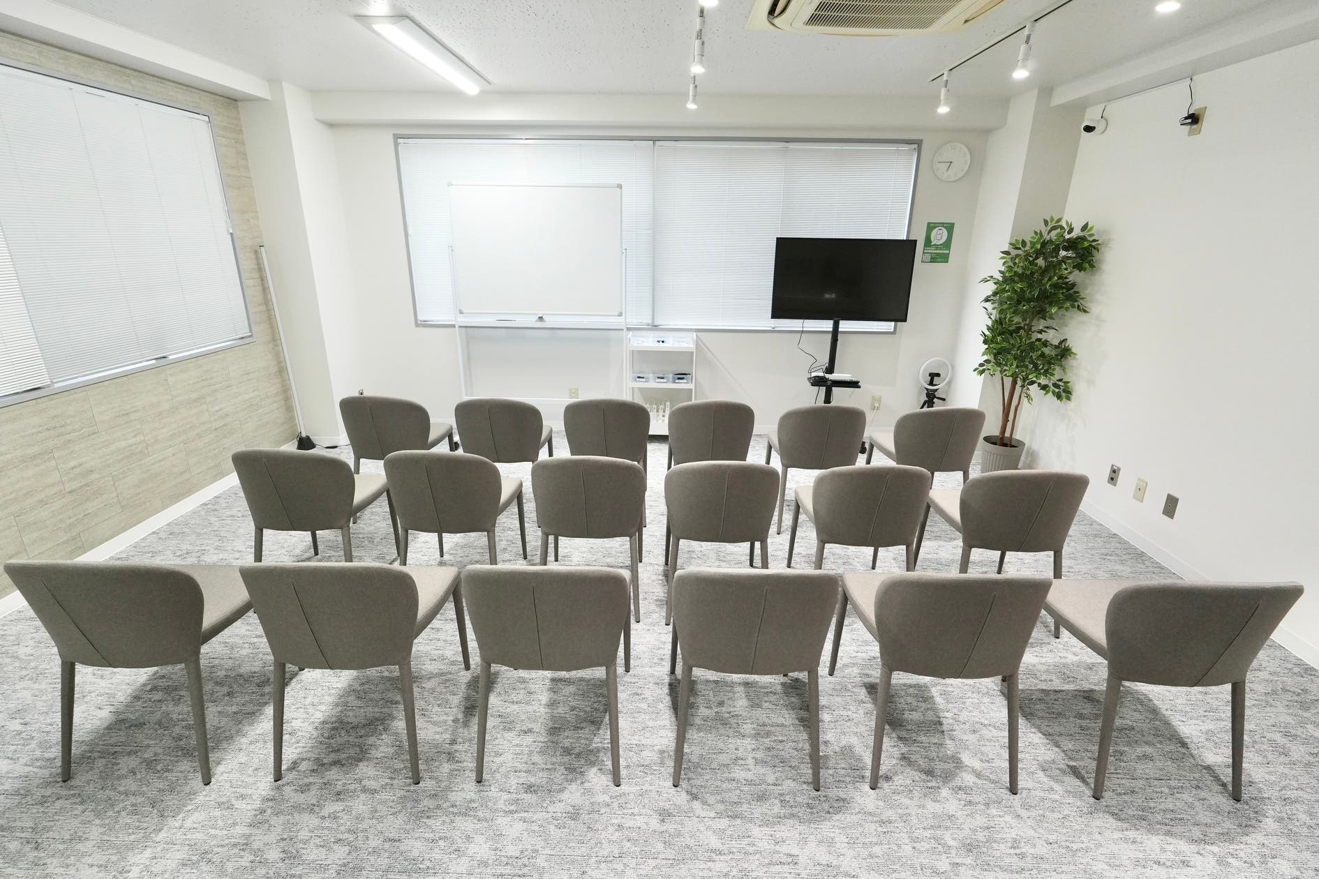 ★NEWOPEN★会議室・ワーク・パーティ・ボドゲ・撮影・オフ会など｜少人数〜最大25名｜WiFi無料｜ボドゲ等備品無料｜飲食可の写真9
