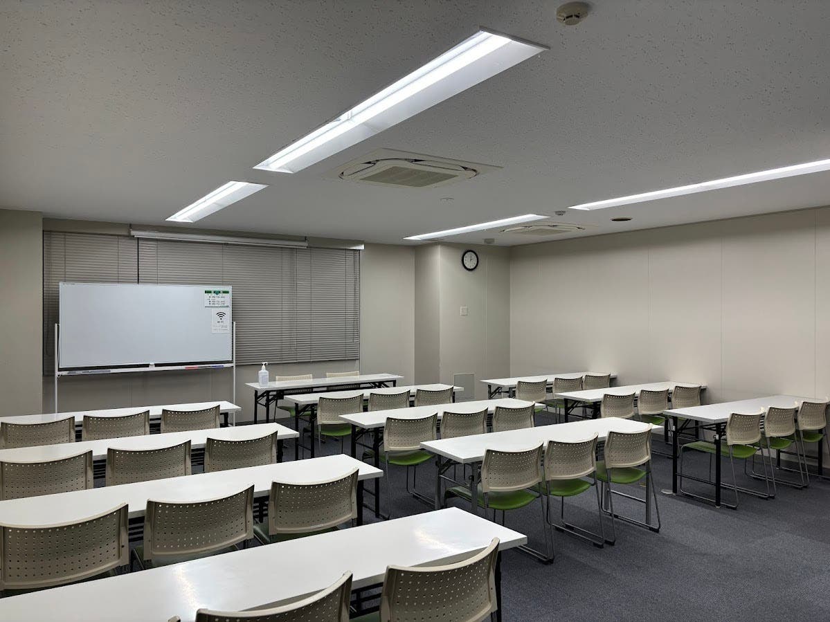 【天神駅4分】定員30名！52㎡の貸会議室／404号室の写真2