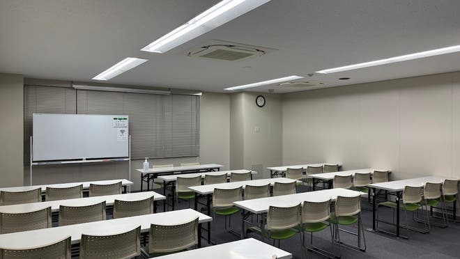 【天神駅4分】定員30名!52㎡の貸会議室/404号室の写真2