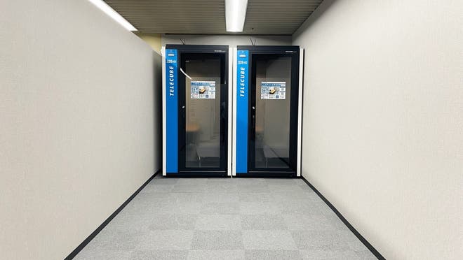 【テレキューブ】めきょぱセンター2(栄 森の地下街南四番街)の個室型ワークブース(328-01)です。の写真1