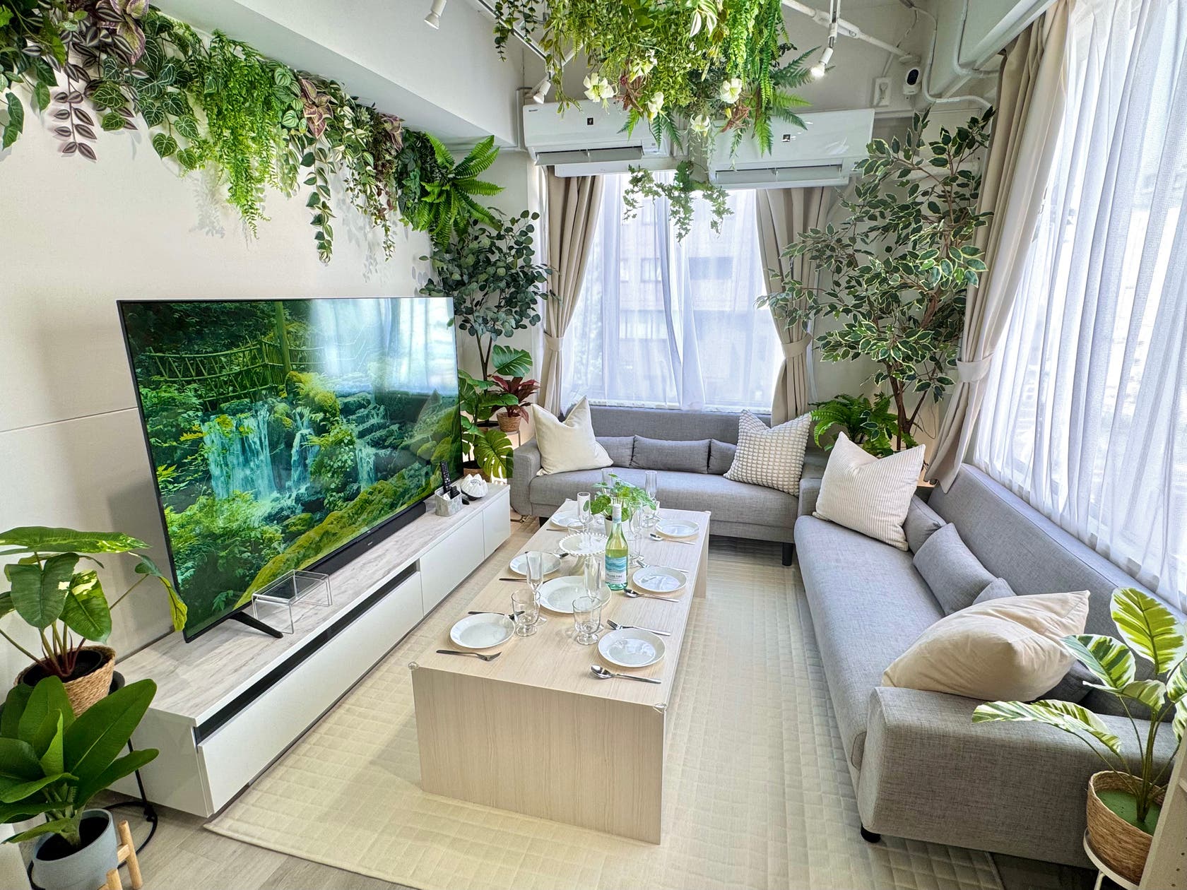 New Open!✨上野エリア･入谷駅3分🌿グリーン溢れる癒し空間🍃推し活💖女子会🥂ママ友会☕️75型TV📺撮影📷の写真1