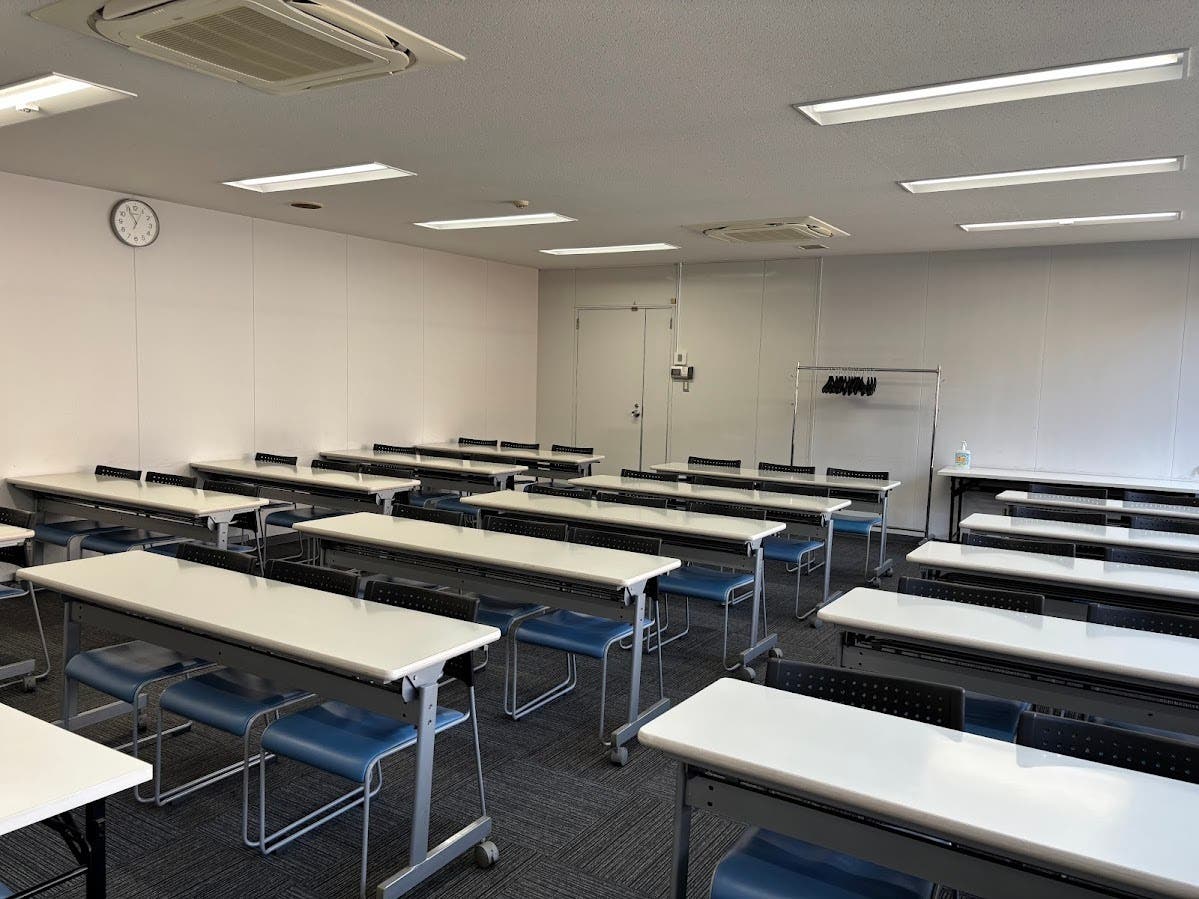 【天神駅4分】定員45名！54㎡の貸会議室／406号室の写真4