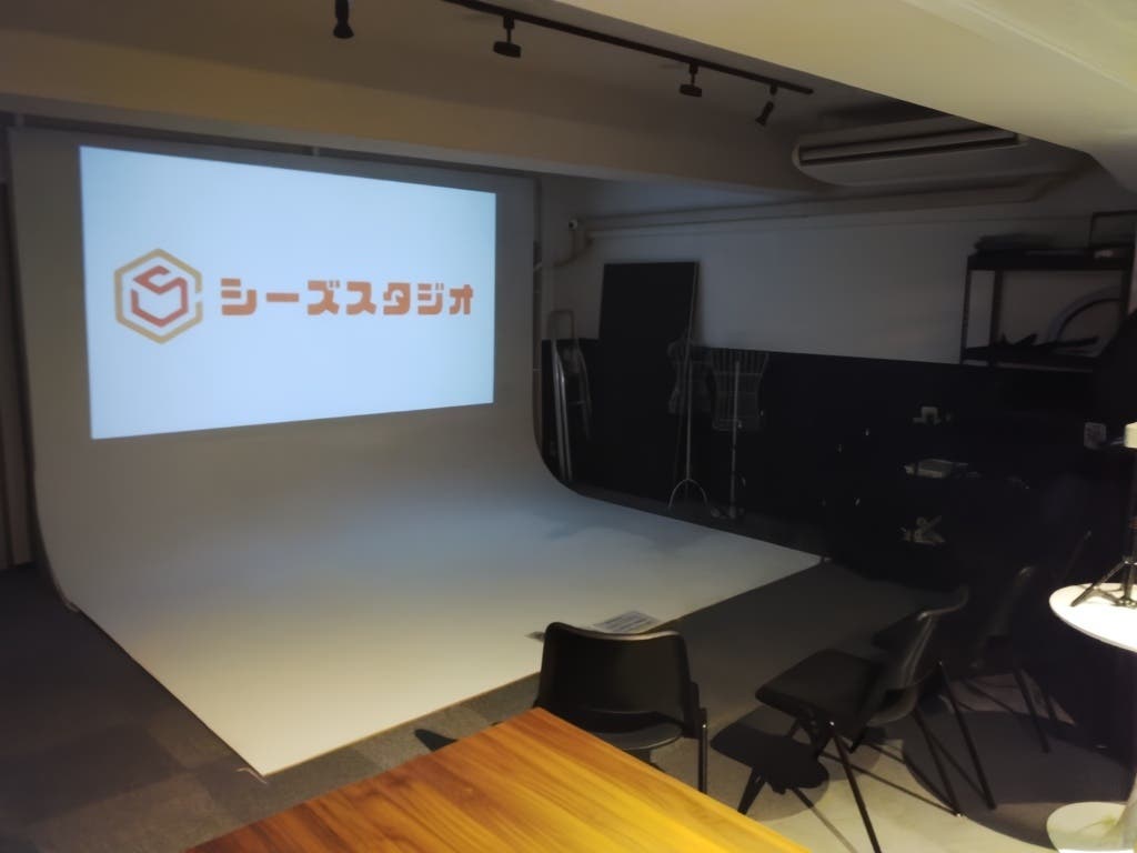 神田駅1分/白ホリR造作壁/撮影スタジオ！Godoxストロボ2灯＆LEDビデオライト常備/プロジェクターの写真2