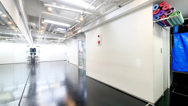 【高田馬場駅1分】超駅近🚶|地域最安|約60平米|鏡15.5m|バレエバー|清潔感有|毎日清掃🧹|楽器可🎸|WiFi有りの写真6
