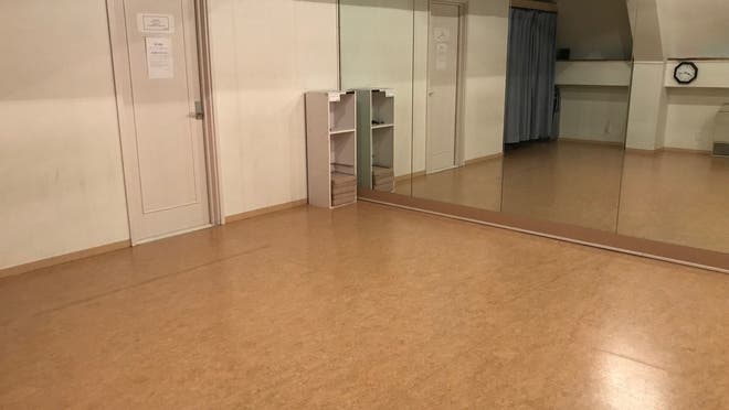 下北沢駅から徒歩3分の約30㎡のダンススタジオ!の写真3