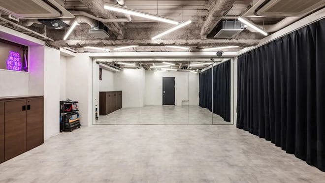 新宿御苑前駅から徒歩1分の汎用性抜群なスペースの写真1