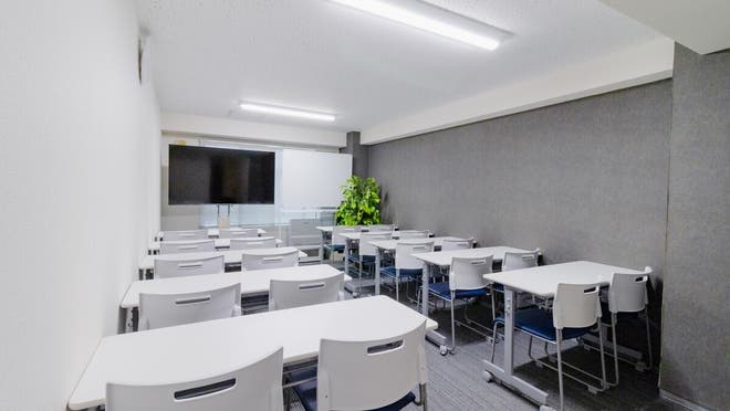 【札幌駅出口目の前!定員24名!】65型大型モニター・10Gbps光回線・WiFi全て無料!ふれあい貸し会議室 札幌No167の写真2