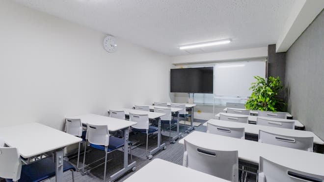 【札幌駅出口目の前!定員24名!】65型大型モニター・10Gbps光回線・WiFi全て無料!ふれあい貸し会議室 札幌No167の写真3
