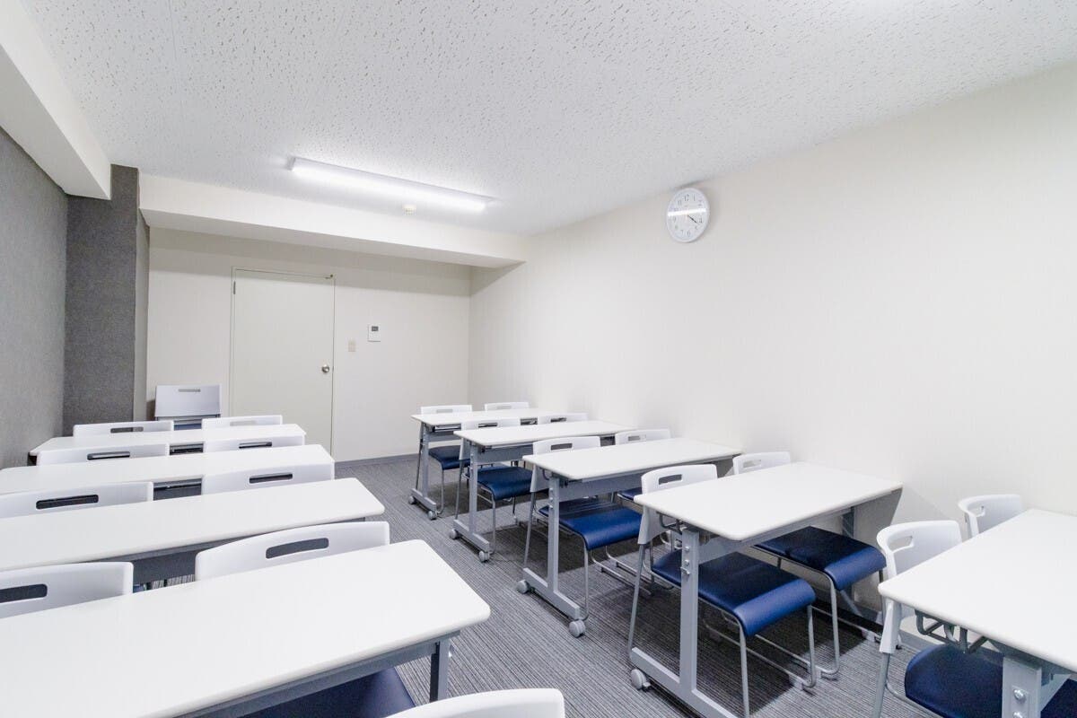 【札幌駅出口目の前！定員24名！】65型大型モニター・10Gbps光回線・WiFi全て無料！ふれあい貸し会議室 札幌No167の写真5