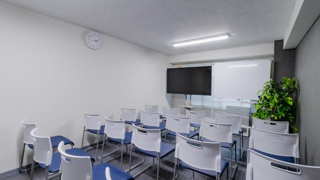 【札幌駅出口目の前!定員24名!】65型大型モニター・10Gbps光回線・WiFi全て無料!ふれあい貸し会議室 札幌No167の写真17