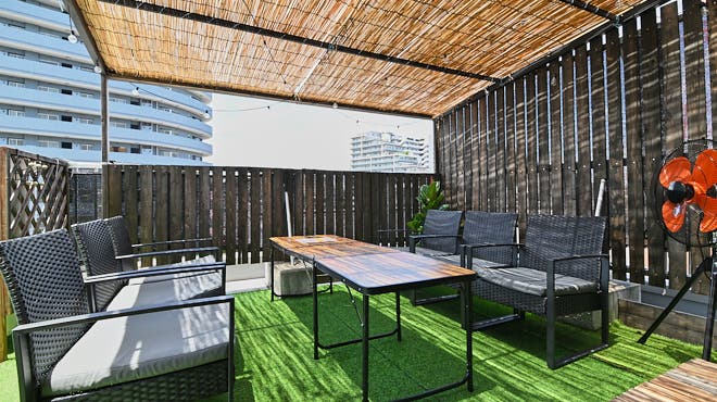 屋上ガーデン【VIPエリア】駅徒歩1分でBBQ🍖スポットクーラー完備💖3部制【10～14時/14～18時/18～22時】の写真1