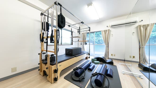 【代々木公園駅4分】キャフォーマー完備 | 1h1,650円~/6-24時OK | マット/ボール/リングなどプロップス完備!の写真3