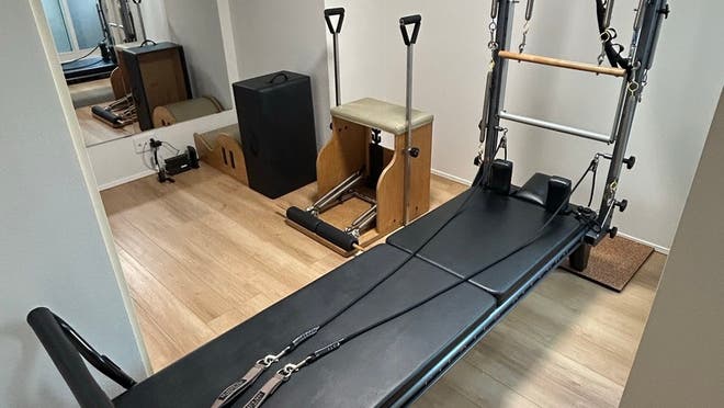 千歳船橋駅徒歩2分!設備充実!完全貸し切り型マシンピラティス専門スタジオの写真1