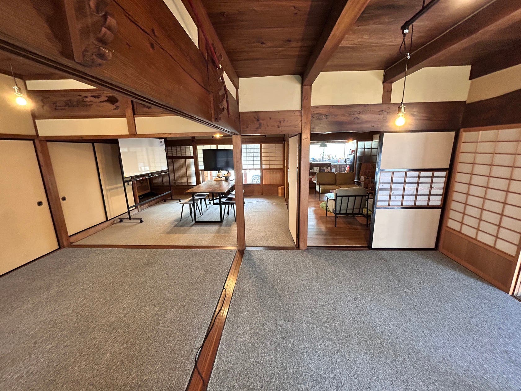三輪明神　大神神社より徒歩５分の古民家をイベントスペースに改装したスペースです。の写真3