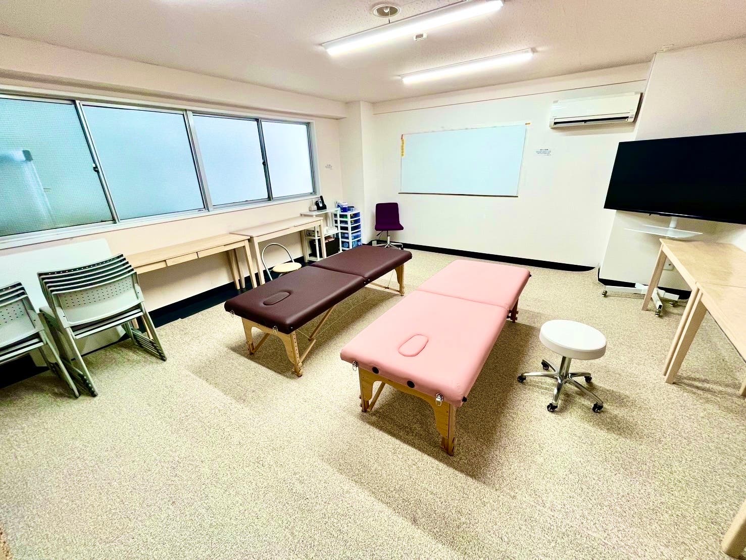 ⭐️新潟駅１分⭐️商談・面接・WEB会議・研修⭐️絨毯敷きで落ち着く空間⭐️1日8,800円＜フルーツ会議室🍋新潟駅前＞の写真7