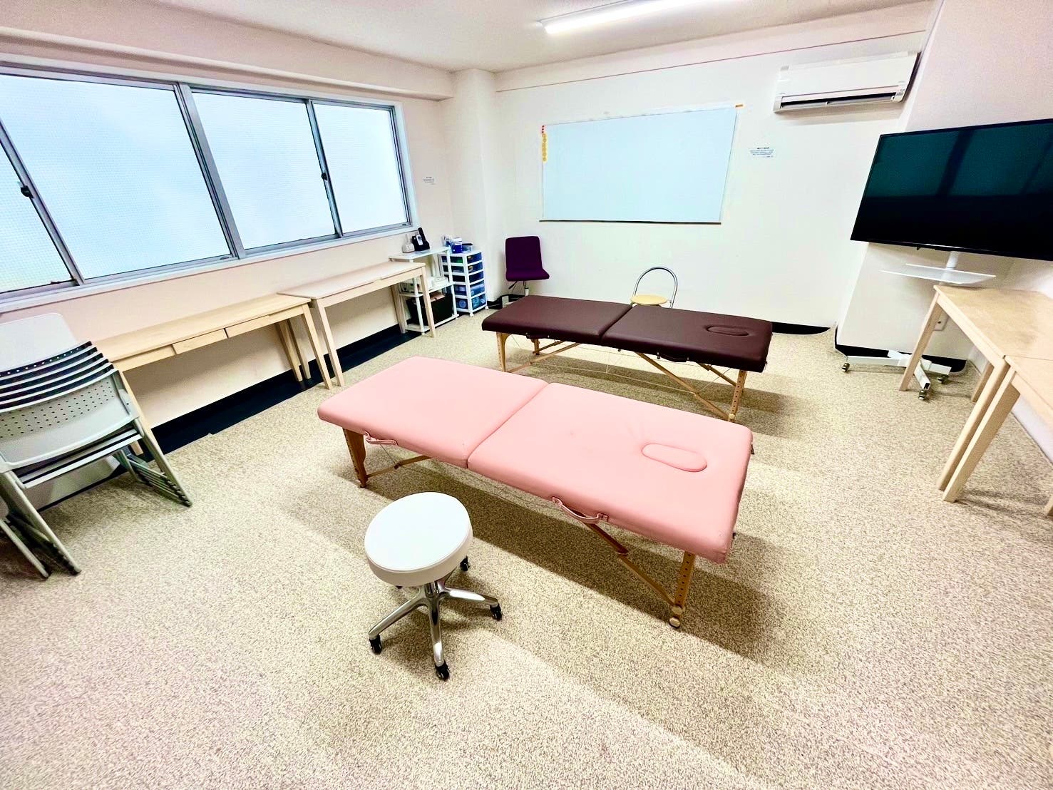 ⭐️新潟駅１分⭐️商談・面接・WEB会議・研修⭐️絨毯敷きで落ち着く空間⭐️1日8,800円＜フルーツ会議室🍋新潟駅前＞の写真8