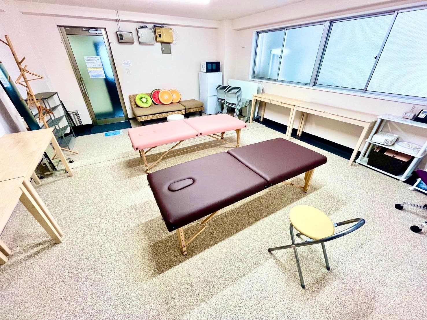 ⭐️新潟駅１分⭐️商談・面接・WEB会議・研修⭐️絨毯敷きで落ち着く空間⭐️1日8,800円＜フルーツ会議室🍋新潟駅前＞の写真9