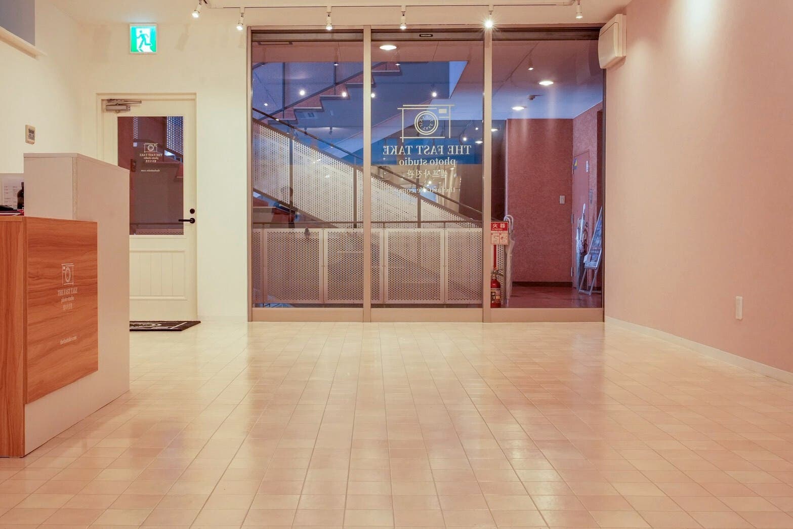 【泉佐野駅1分】NEWオープン🎉ギャラリースペース🖼️個展・写真展・ポップアップに｜広さ32㎡｜展示台・スポットライト完備の写真9