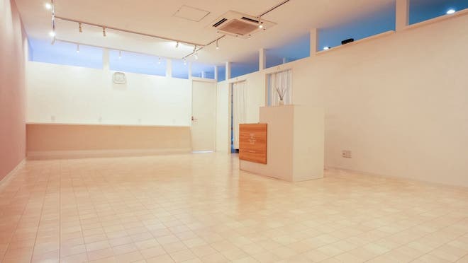 【泉佐野駅1分】NEWオープン🎉ギャラリースペース🖼️個展・写真展・ポップアップに|広さ32㎡|展示台・スポットライト完備の写真4