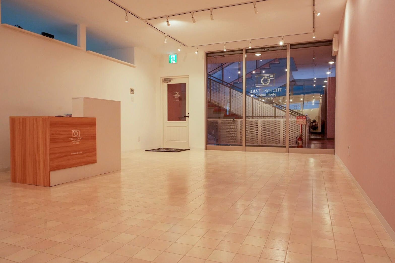 【泉佐野駅1分】NEWオープン🎉ギャラリースペース🖼️個展・写真展・ポップアップに｜広さ32㎡｜展示台・スポットライト完備の写真12