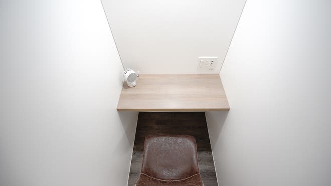 <TKPビズ BOX 新橋カンファレンスセンターNo.4>1人用個室🚪光回線Wi-Fi📶電源🔌テレワーク/オンライン会議の写真3