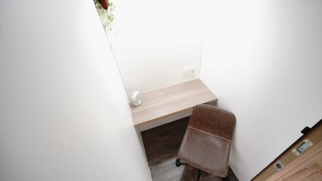 <TKPビズ BOX 新橋カンファレンスセンターNo.4>1人用個室🚪光回線Wi-Fi📶電源🔌テレワーク/オンライン会議の写真4