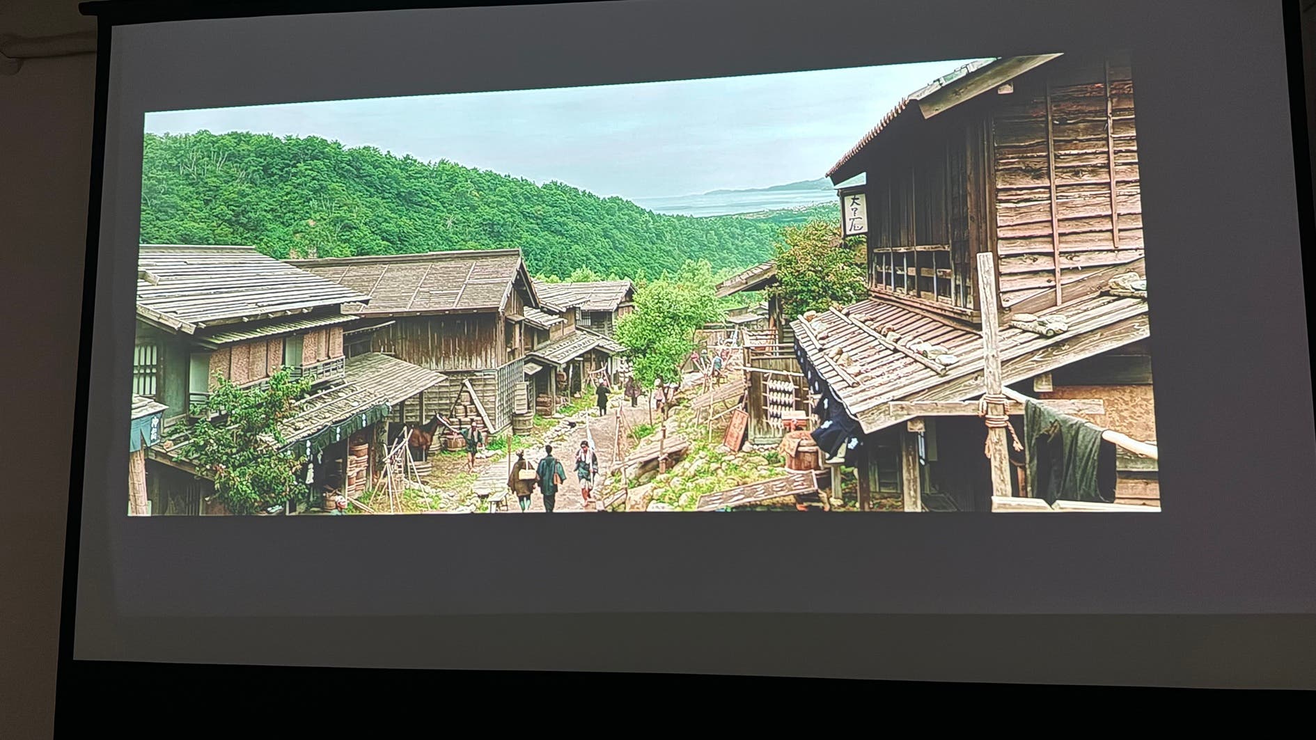 【8.5OPENセール】天満駅徒歩3分・梅田1駅、100インチ×ゴロ寝ソファで映画館の様な没入感✨デート👫タコパ🐙24H営業の写真5