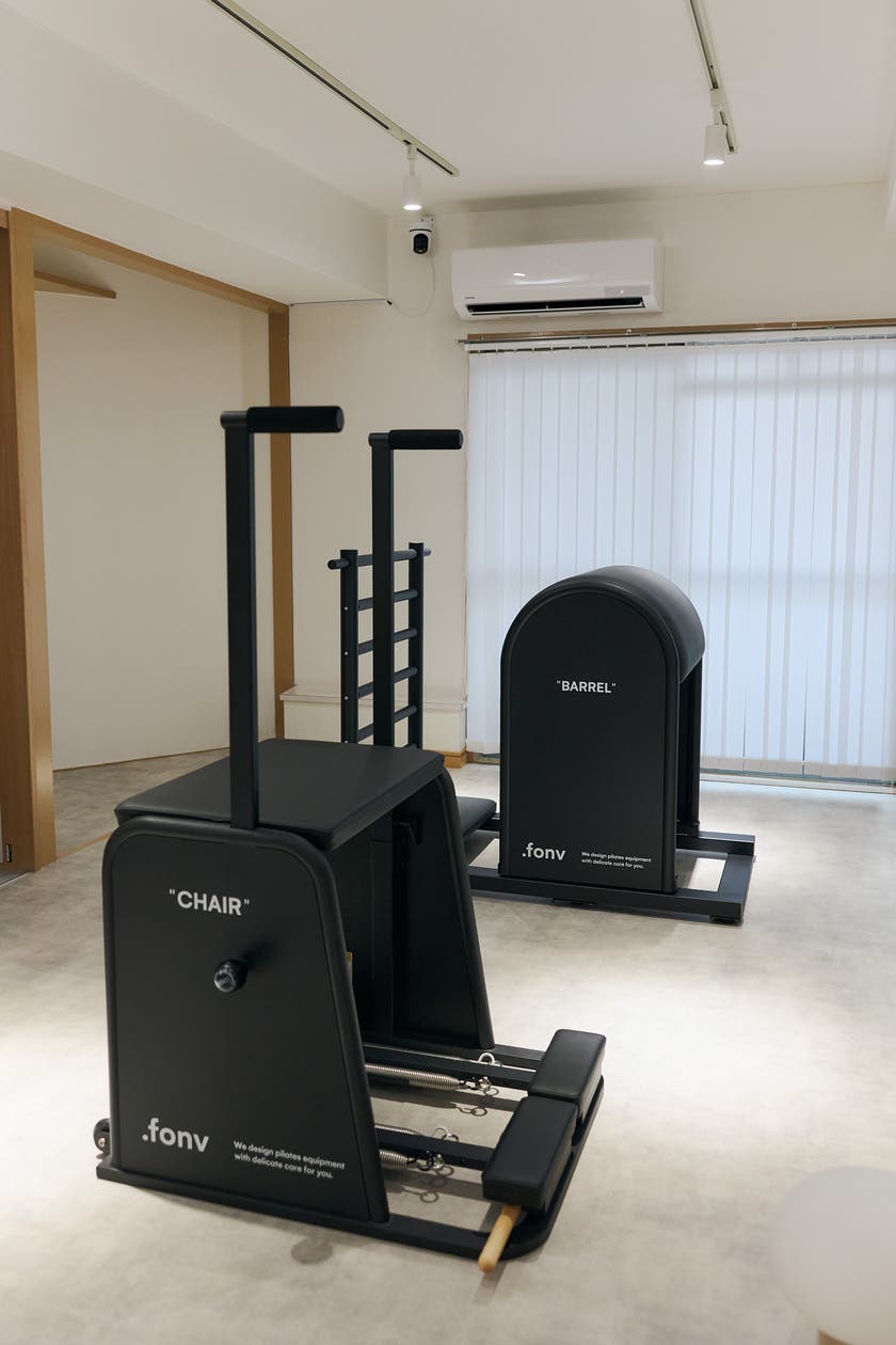 【広々31㎡/黒×ウッド基調】|国内稀少マシン導入|キャフォーマー・バレル・チェア完備|スチール撮影可の写真20