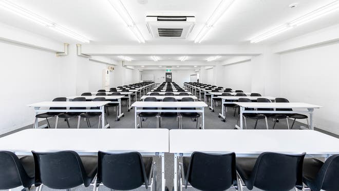 【関内駅徒歩1分】160㎡・最大160名|低価格|備品全て無料|貸し会議室・セミナー会場|レイアウト変更自由の写真4