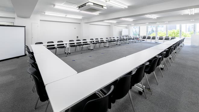 【関内駅徒歩1分】160㎡・最大160名|低価格|備品全て無料|貸し会議室・セミナー会場|レイアウト変更自由の写真8