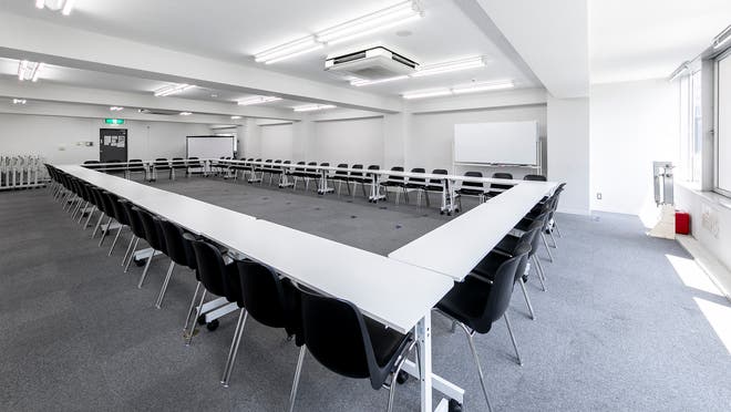 【関内駅徒歩1分】160㎡・最大160名|低価格|備品全て無料|貸し会議室・セミナー会場|レイアウト変更自由の写真12