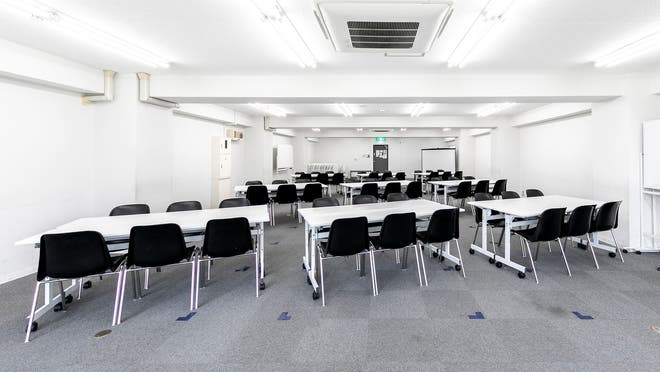 【関内駅徒歩1分】160㎡・最大160名|低価格|備品全て無料|貸し会議室・セミナー会場|レイアウト変更自由の写真16