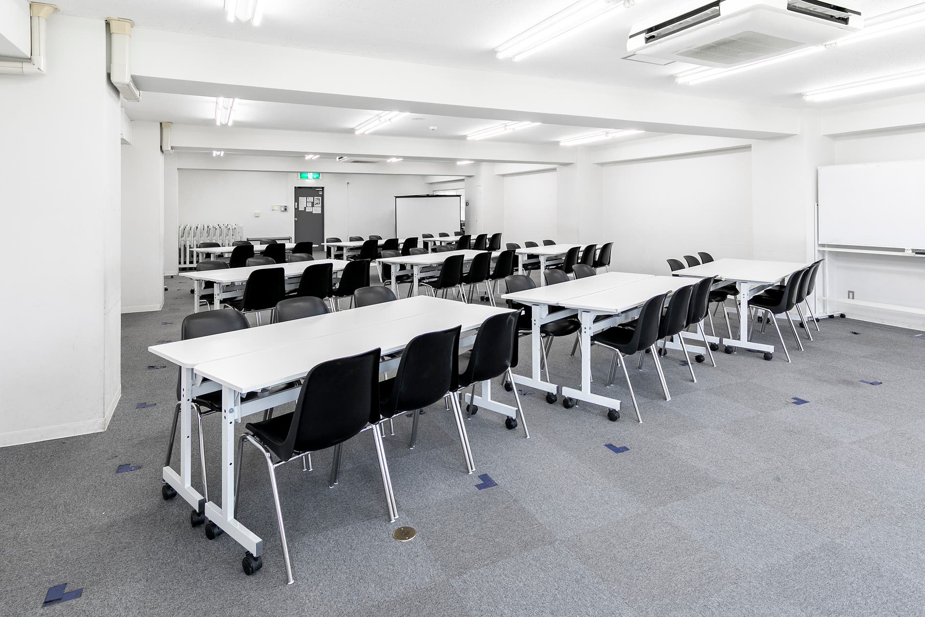 【関内駅徒歩1分】160㎡・最大160名｜低価格｜備品全て無料｜貸し会議室・セミナー会場｜レイアウト変更自由の写真18