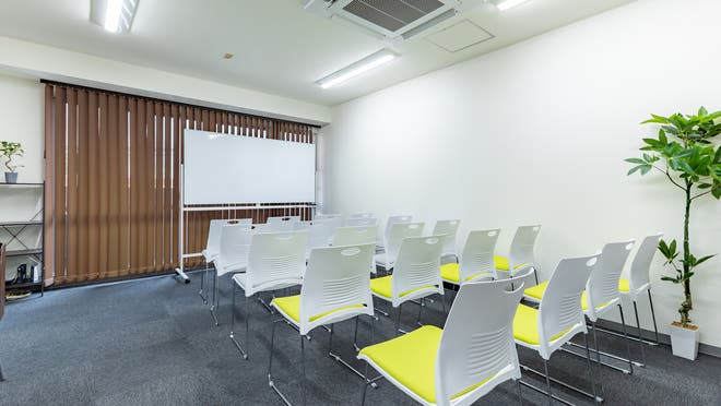 祝オープン!!本通駅から徒歩4分、袋町電停から徒歩1分、セミナーや教室、商談、面接、リモート、撮影でも使える会議室!の写真6