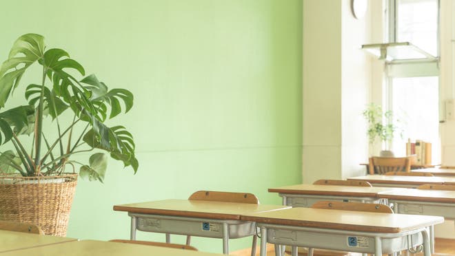 【2階・3教室貸切】レトロな学校の教室を丸ごと!自然光◎撮影/イベント/ワークショップ|駐車場1台無料・舟入幸町・16名迄の写真2