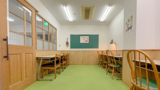 【2階・3教室貸切】レトロな学校の教室を丸ごと!自然光◎撮影/イベント/ワークショップ|駐車場1台無料・舟入幸町・16名迄の写真3