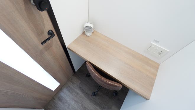 <TKPビズ BOX ガーデンシティPREMIUM名古屋太閤No.1>1人用個室🚪光回線Wi-Fi📶電源🔌テレワークの写真3