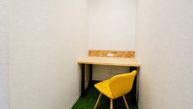 日比野駅徒歩5分|1名個室ブース2|Web会議・自習|高速Wi-Fi・電源の写真4