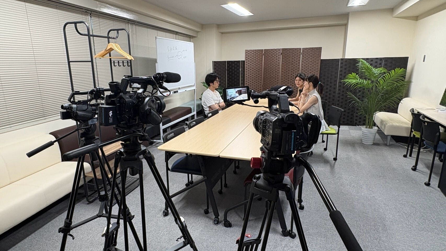 【撮影機材・制作備品すべて無料貸出OK】三田・田町駅から徒歩圏内！動画撮影/ライブ配信/会議/編集作業/サテライトオフィスの写真11