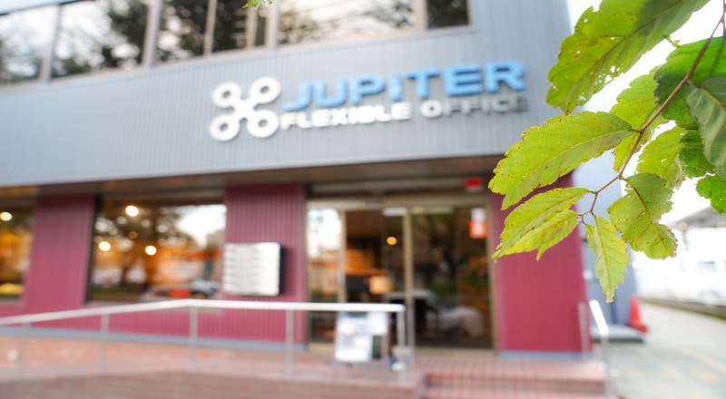 【相模原 by JUPITER】<コワーキング>開放的でリラックスできるオープンスペース!!　Wi-Fi｜電源｜リモート会議◎