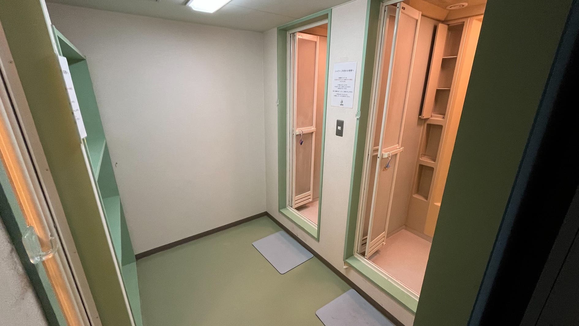 【成田IC約10分・無料駐車場40台】　576㎡の貸切体育館｜バスケ・バレー・バトミントン・卓球｜更衣室・シャワー完備の写真17