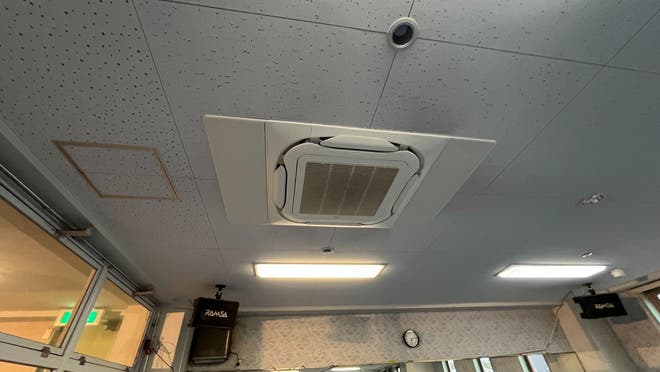 【成田・駐車場40台無料】78㎡の鏡張りダンススタジオ|Bluetooth音響・冷暖房・更衣室・シャワーの写真6