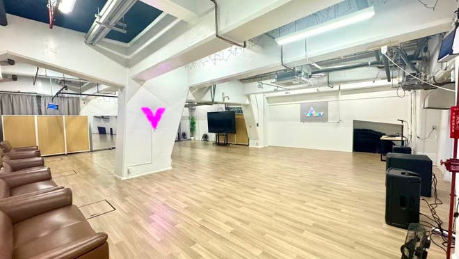 【グンカン・ベース 】圧巻200㎡|高音質スピーカー・プロ用音響・マイク完備|大音量OK|イベント・ダンス・楽器練習に最適|の写真4