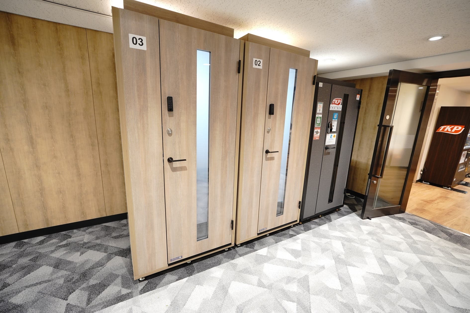＜TKPビズ BOX 市ヶ谷カンファレンスセンターNo.2＞1人用個室🚪光回線Wi-Fi📶電源🔌テレワーク/オンライン会議の写真6