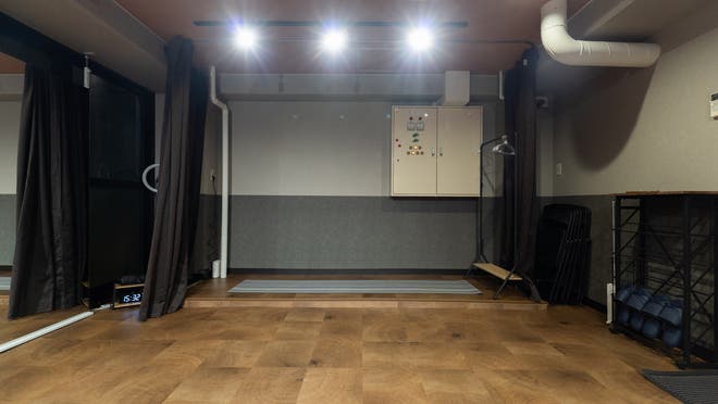 NEW!【巣鴨駅5分】大型鏡4.8m広さ30㎡の地下スタジオでダンス・歌や楽器練習・トレーニング・演劇におすすめの写真12