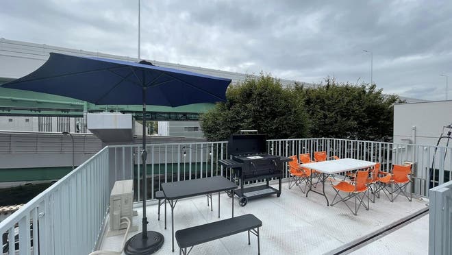 【掲載記念キャンペーン】炭と食材があればBBQ🉑アウトドア設備完備の青空テラス!【ルーフトップ高辻】の写真6
